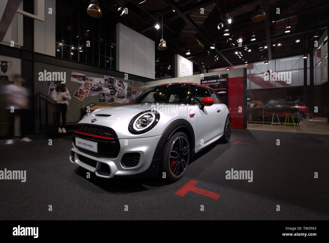 Shanghai auto show hi-res stock photography and images - Alamy