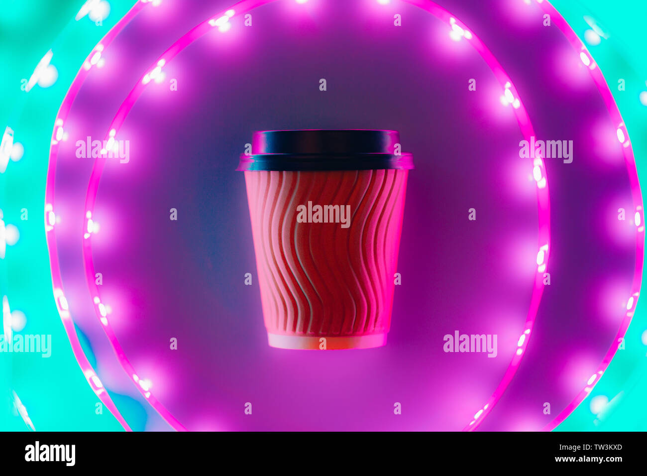 Neon synthwave art hi-res stock photography and images - Alamy