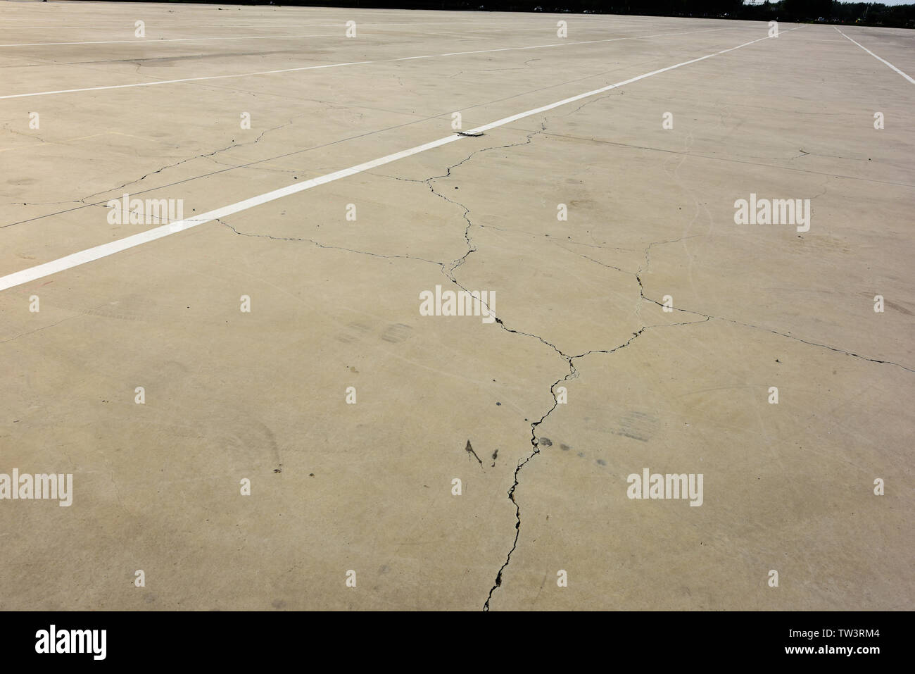 Urban runways hi-res stock photography and images - Alamy