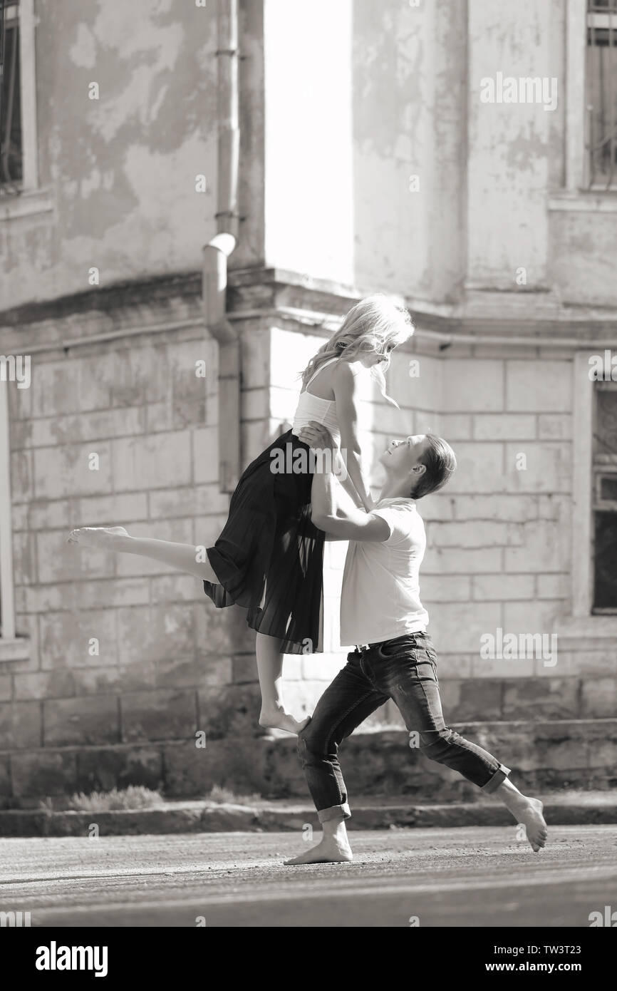 Vintage couple dancing hi-res stock photography and images - Alamy