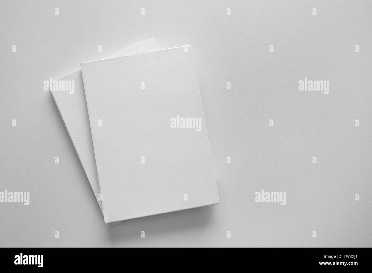 Blank two magazine cover hi-res stock photography and images - Alamy
