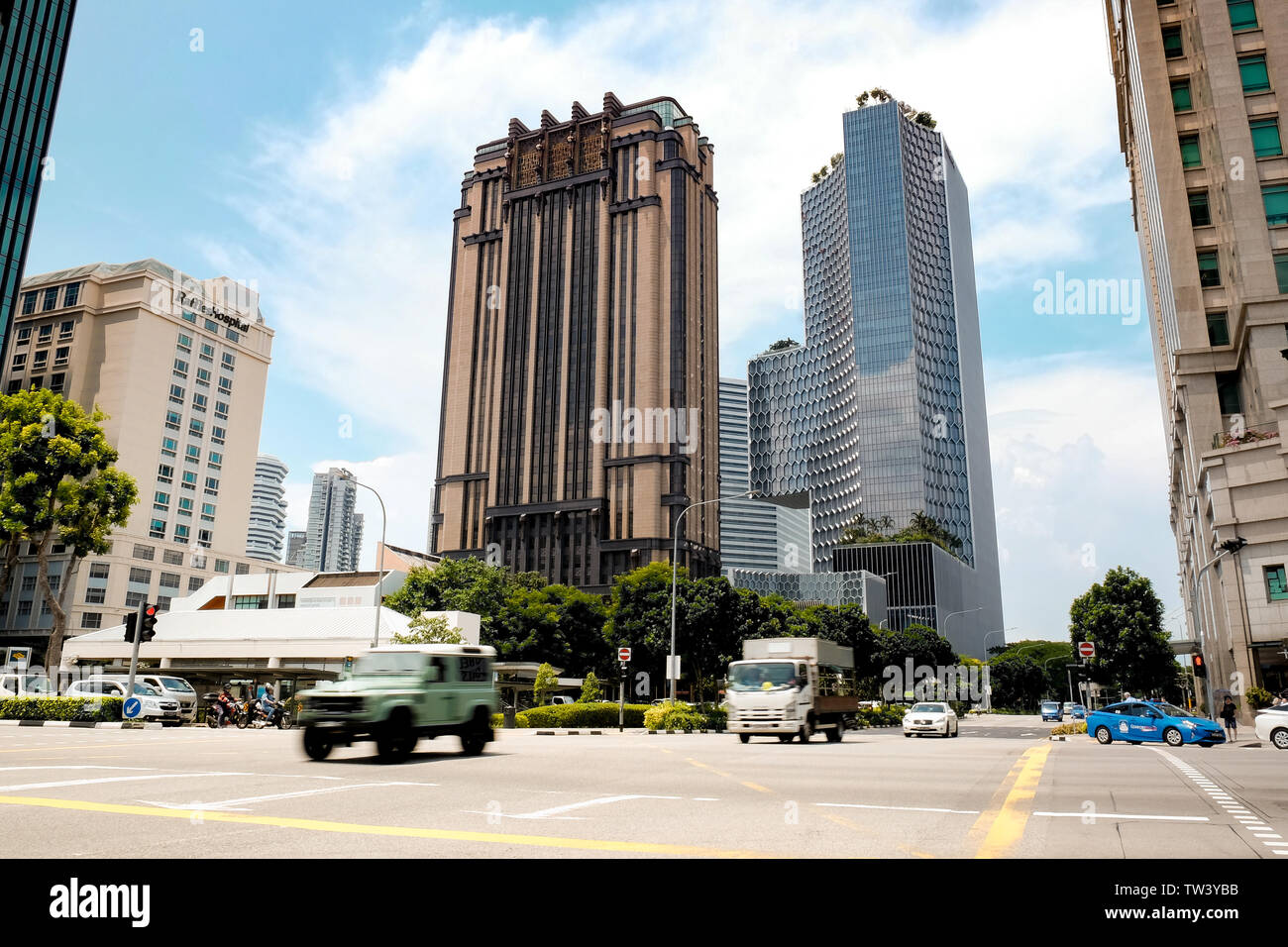 Parkview Square is an impressive architectural Art Deco style office ...