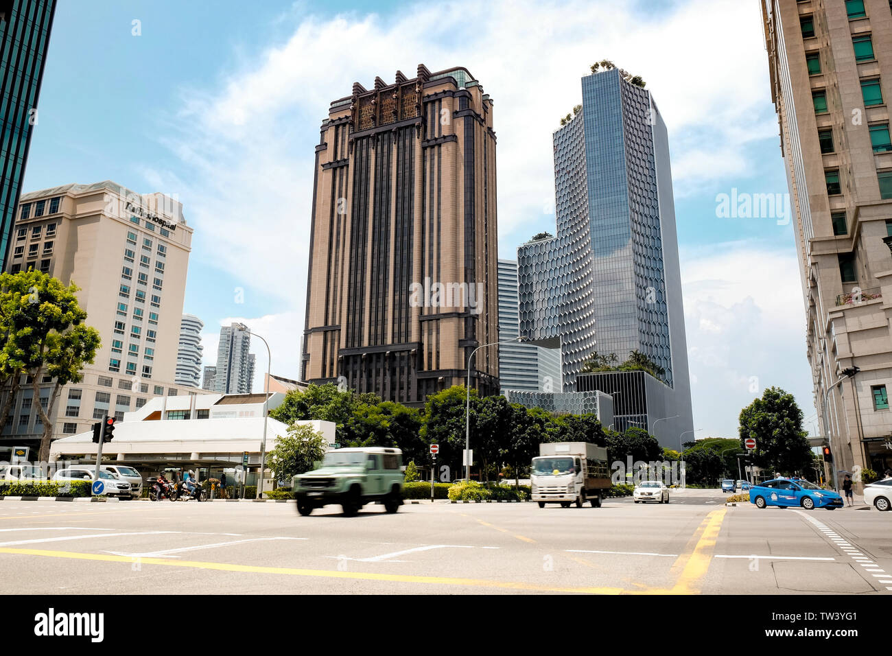 Parkview Square is an impressive architectural Art Deco style office ...