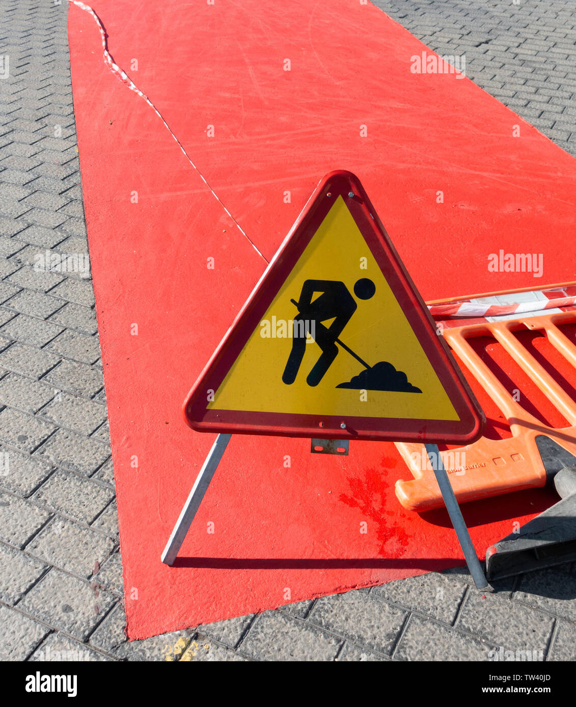 Painting ne bike, cycle path/lane Stock Photo - Alamy