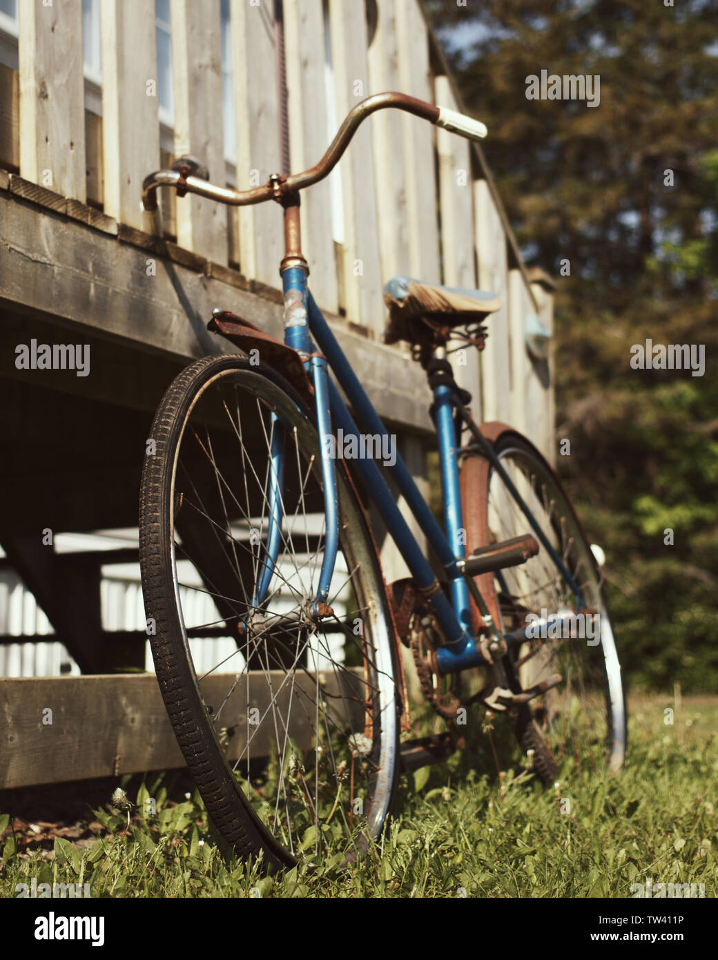 Rust bicycle hi-res stock photography and images - Alamy