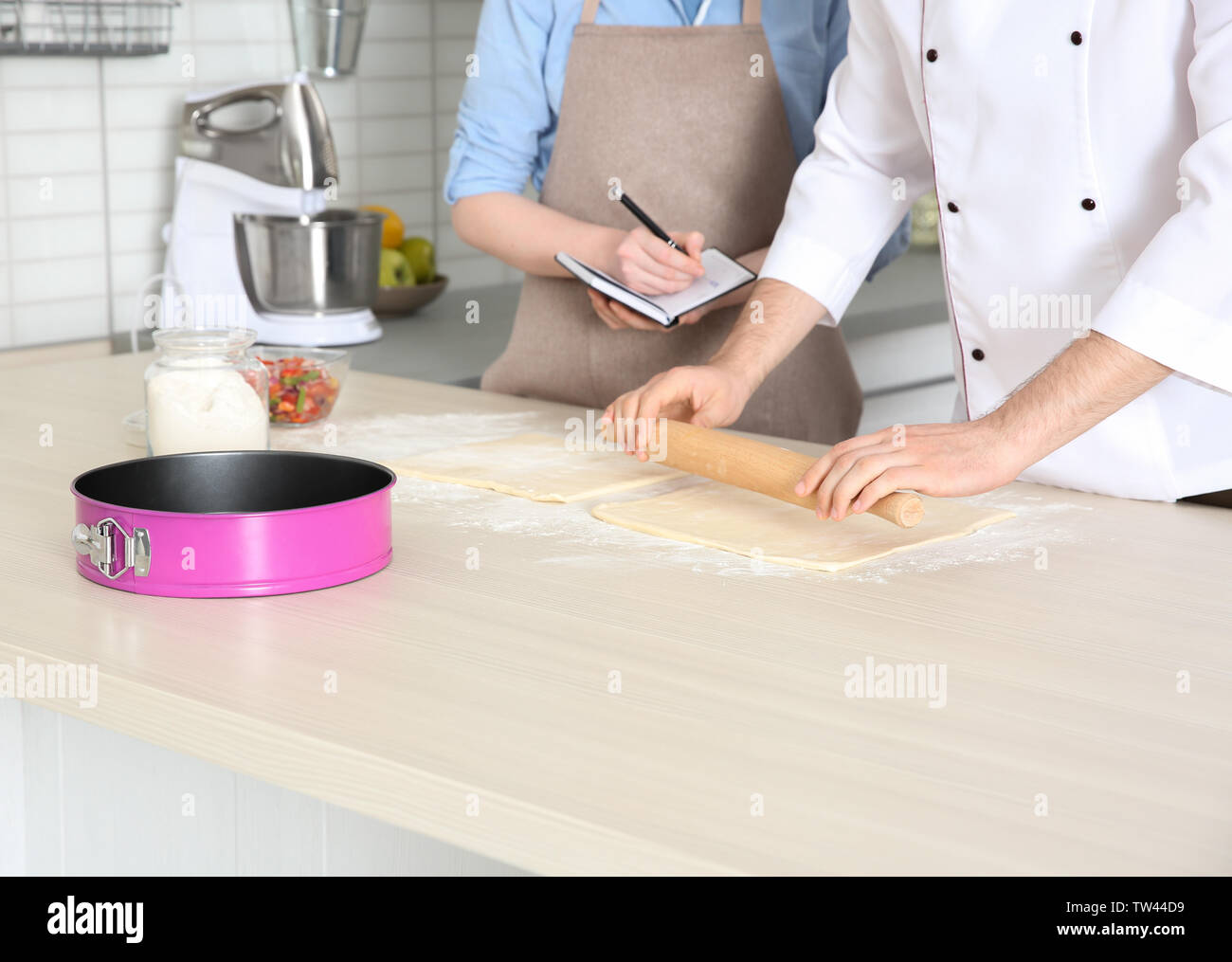 Man cooking recipe notes hi-res stock photography and images - Alamy