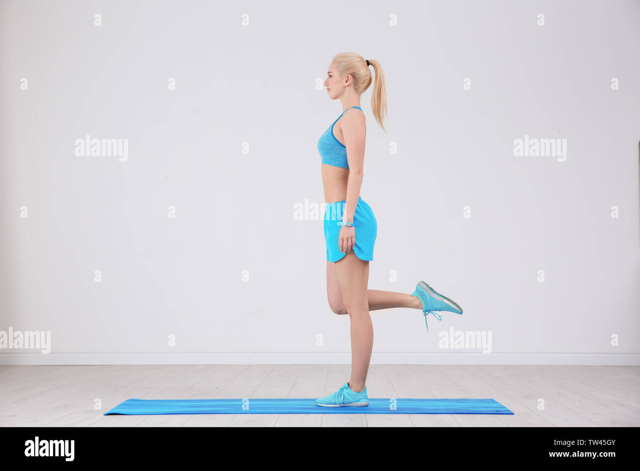 Legs on mat hi-res stock photography and images - Alamy