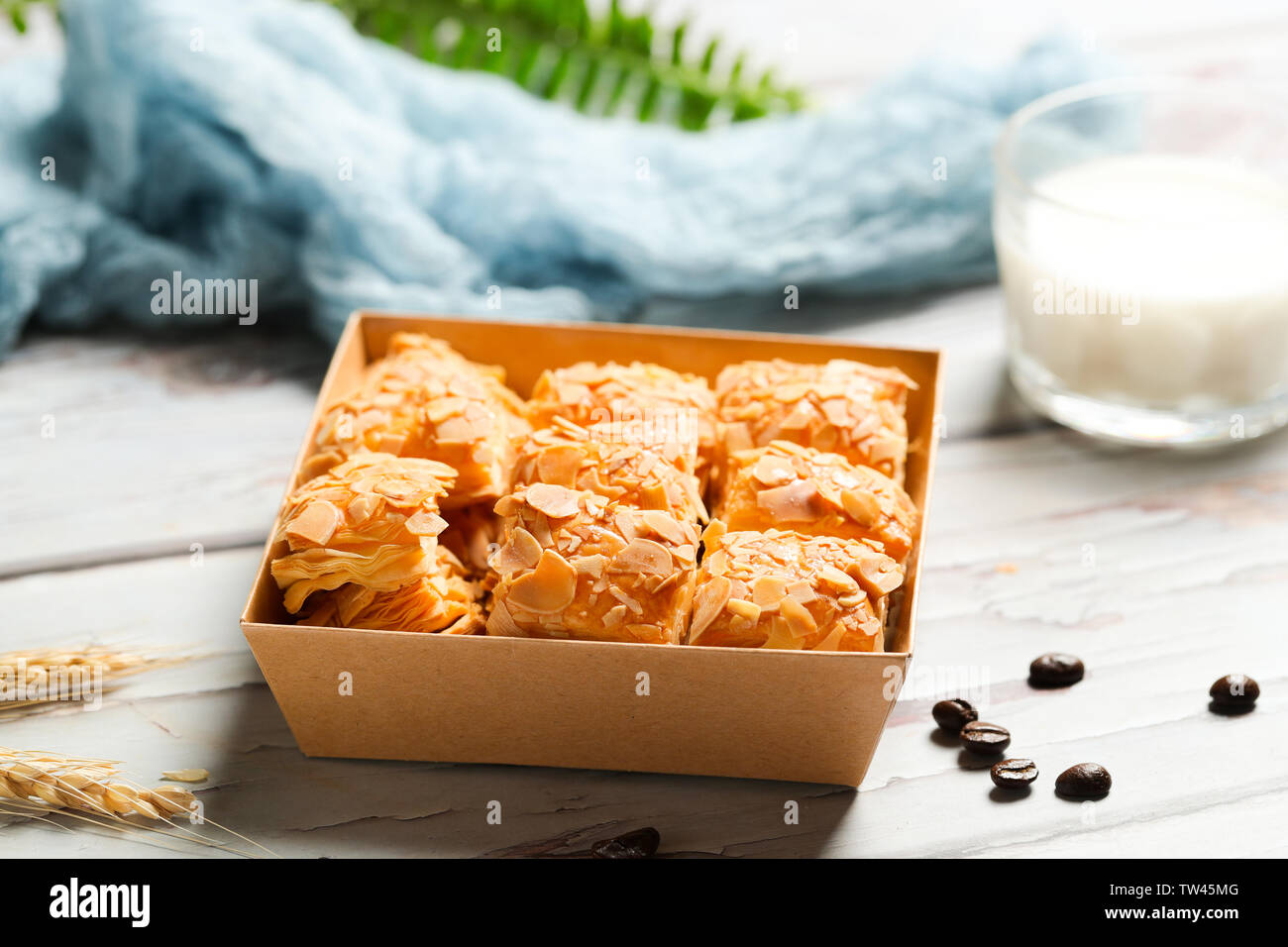 Thousand layer cake hi-res stock photography and images - Alamy