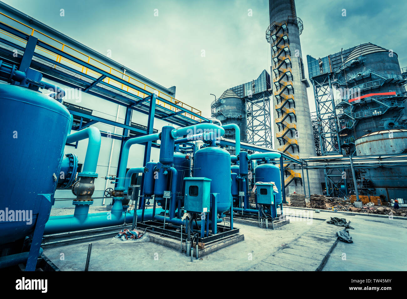 Production of distillation rooms hi-res stock photography and images ...