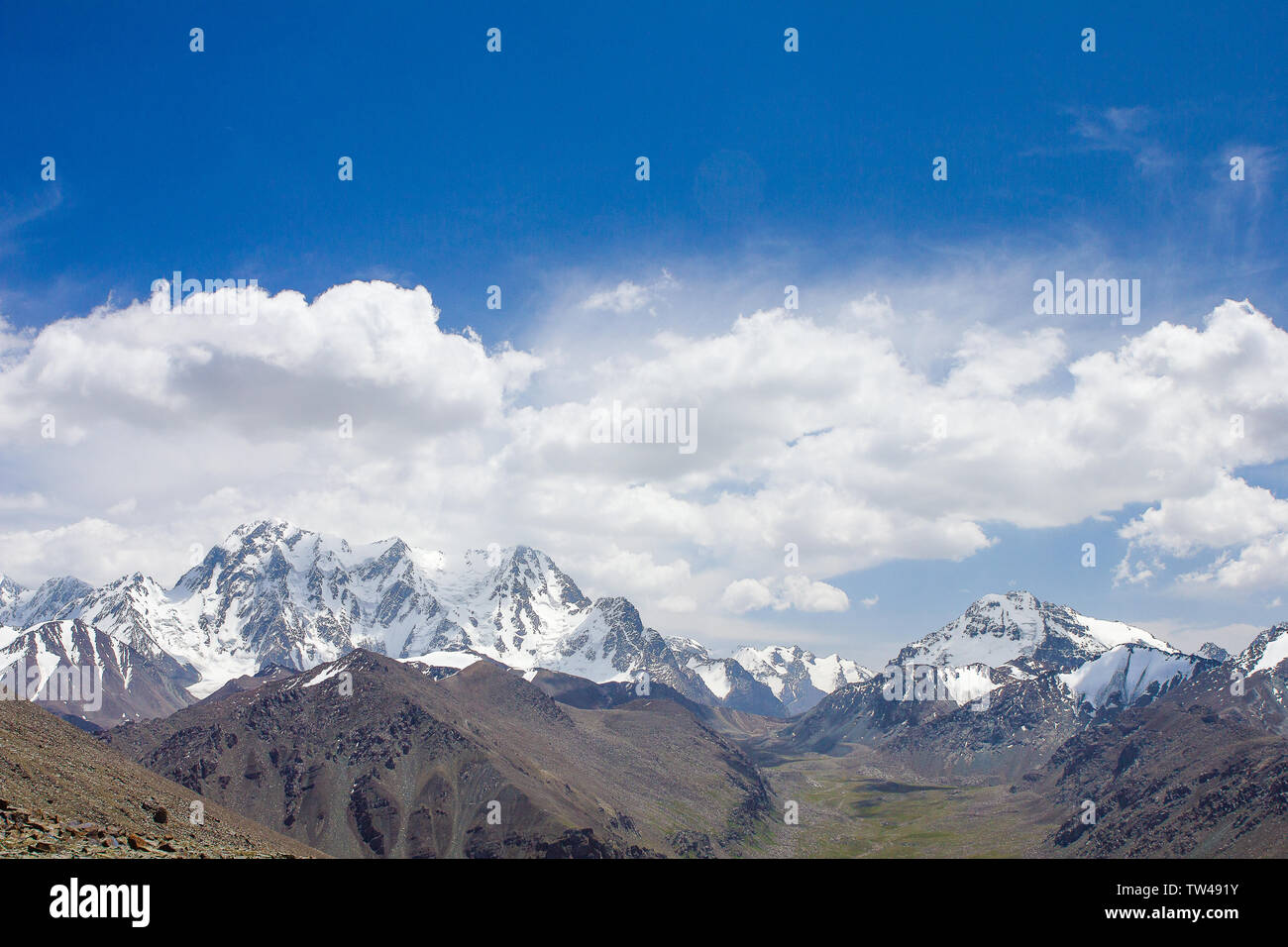 Panorama of Bogda Peak Stock Photo - Alamy