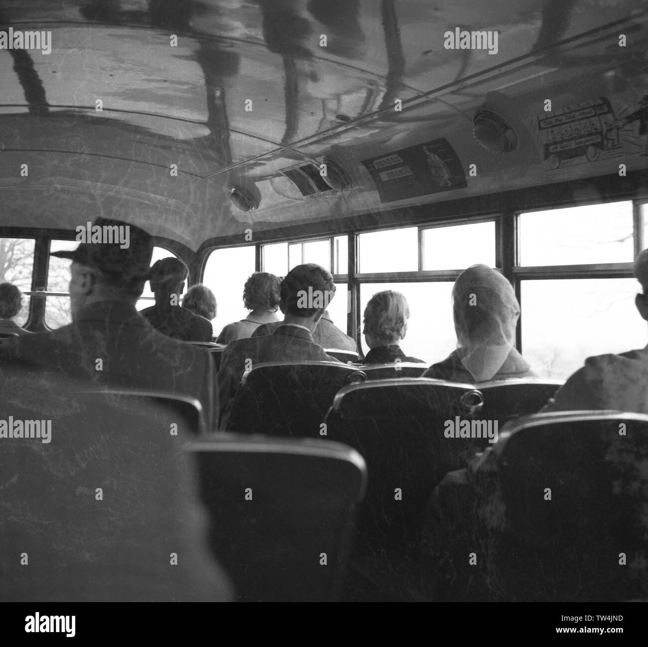 Double decker bus 1950s hi-res stock photography and images - Alamy