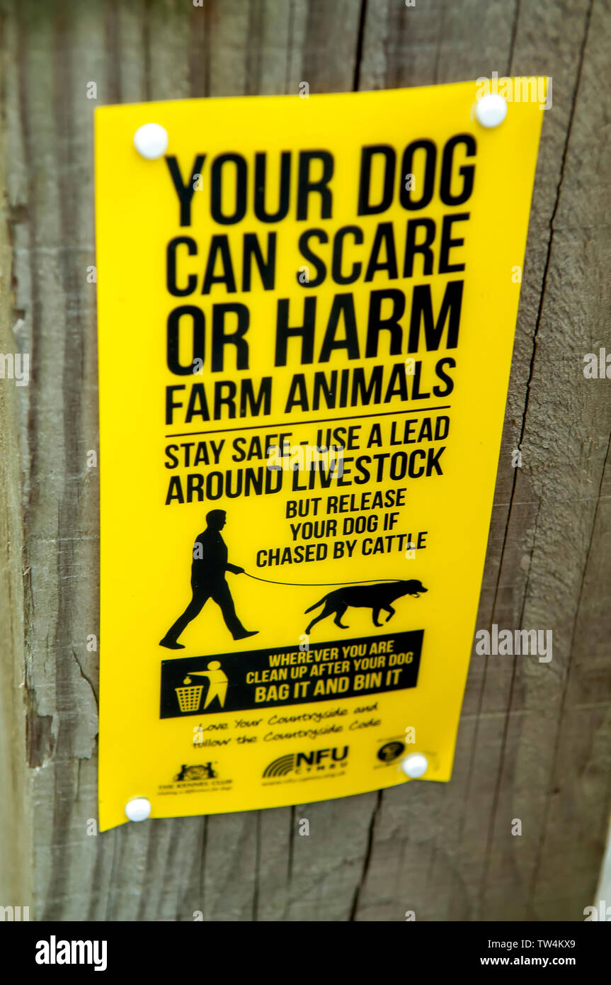 Warning notice board hi-res stock photography and images - Alamy