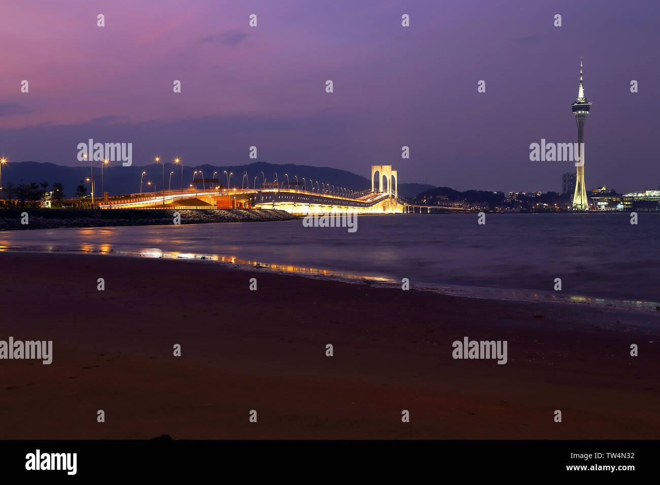Night view of the Sai Wan Bridge in Macau Stock Photo - Alamy