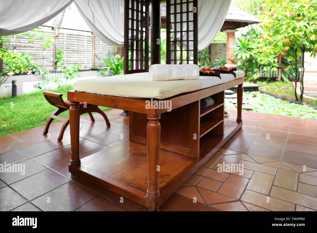 Asian hotel interior spa hi-res stock photography and images - Alamy