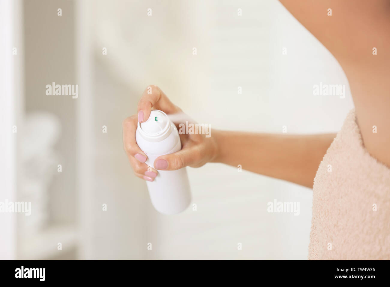 Woman apply deodorant armpits hi-res stock photography and images - Alamy