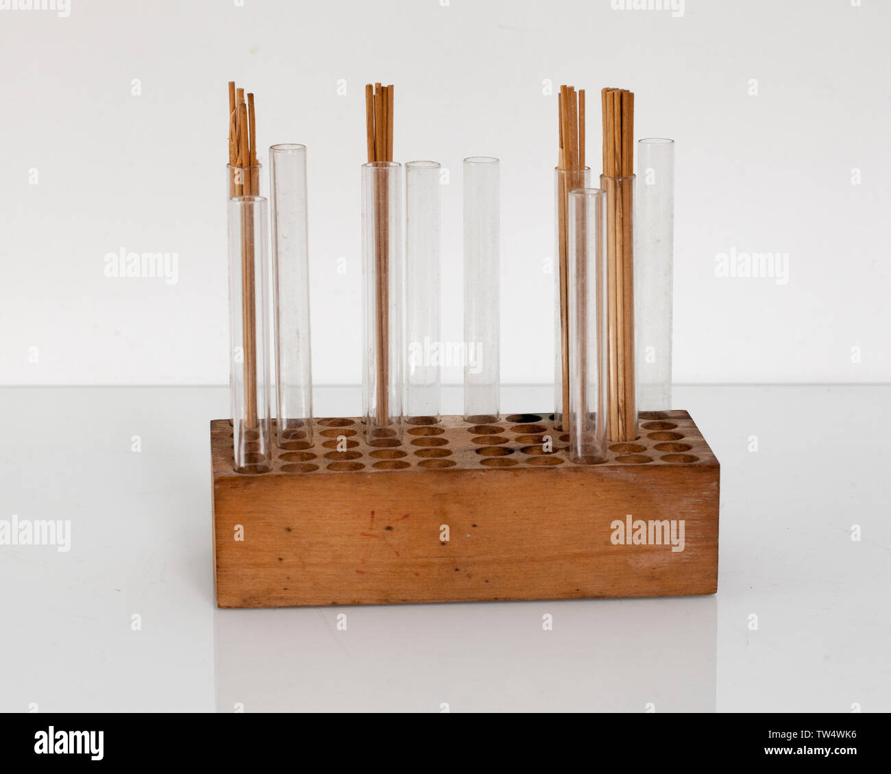 Block test hi-res stock photography and images - Alamy