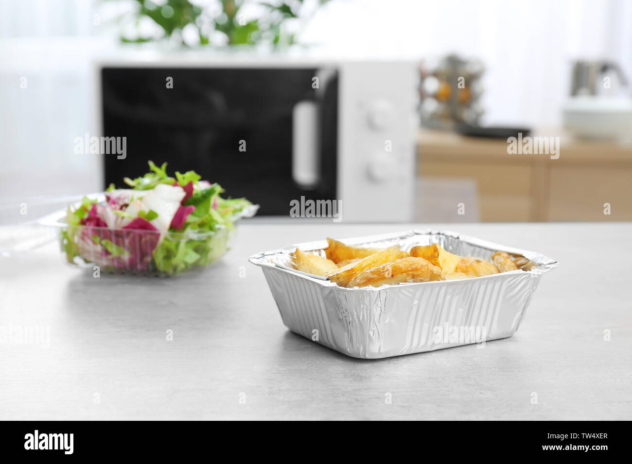 Lunch for one hi-res stock photography and images - Alamy