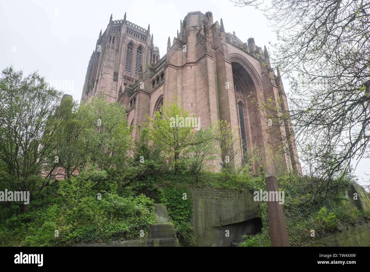 St James Gardens,graveyard,cemetery,gravestones,Anglican Cathedral ...