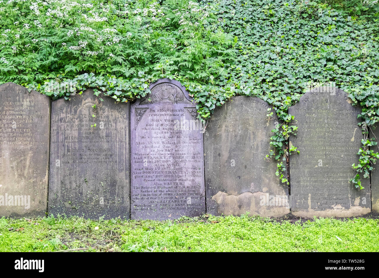 St James Gardens,graveyard,cemetery,gravestones,Anglican Cathedral ...