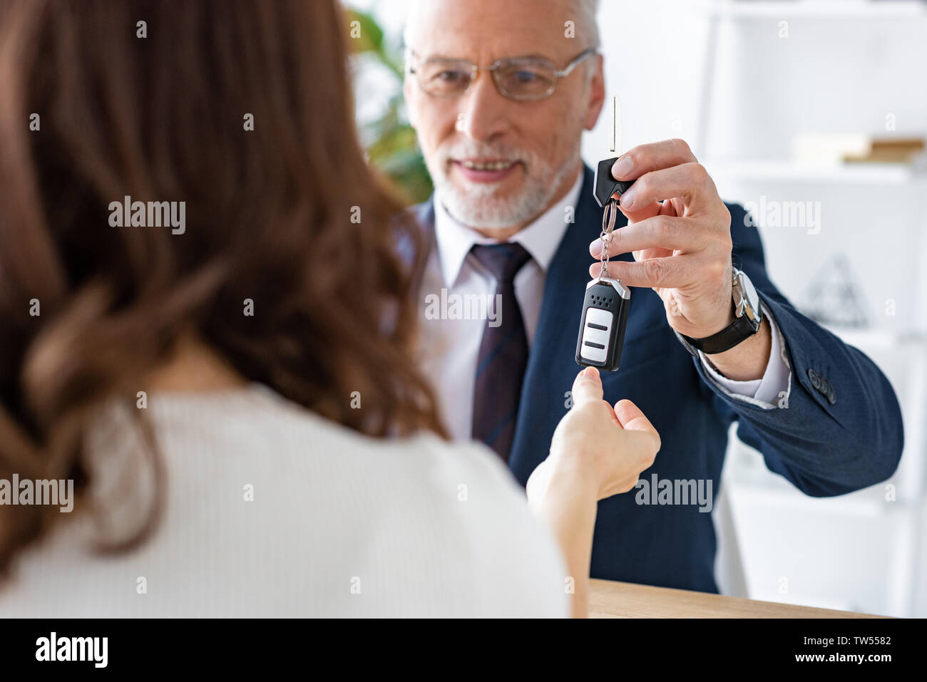 Giving keys back hi-res stock photography and images - Alamy