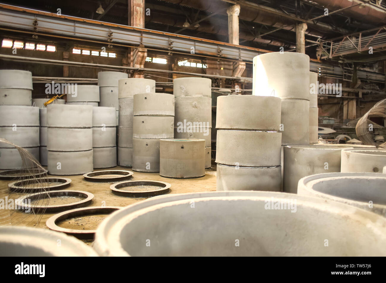 Well rings hi-res stock photography and images - Alamy