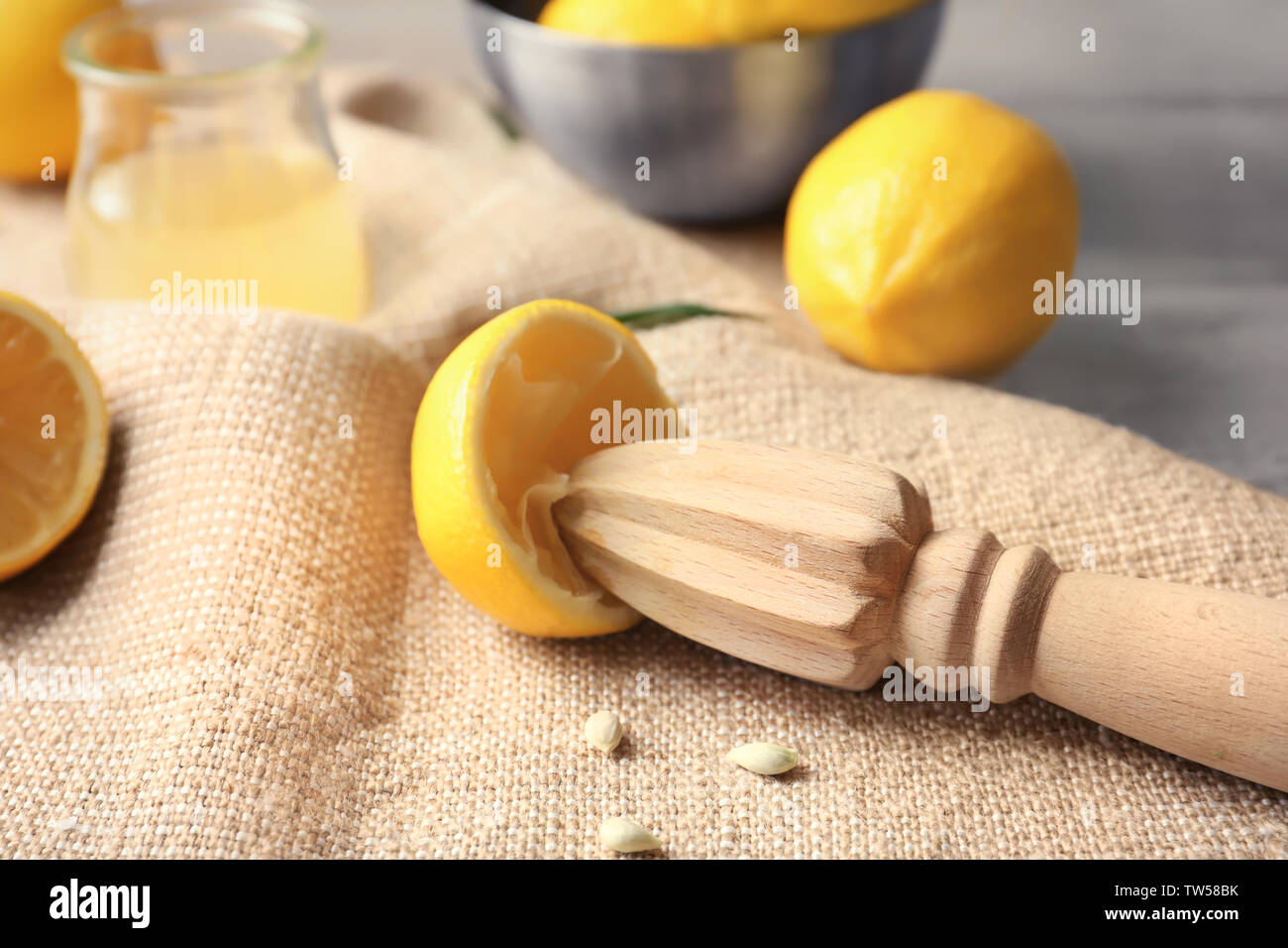 Wooden lemon squeezer hi-res stock photography and images - Alamy