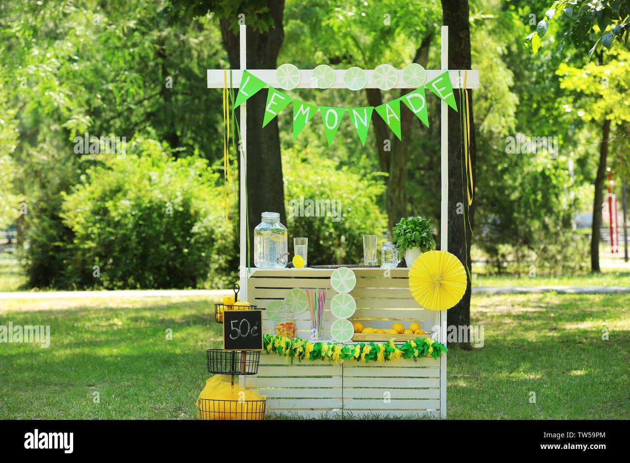 Wooden lemonade stand in park Stock Photo - Alamy Wooden lemonade stand in park Stock Photo - Alamy