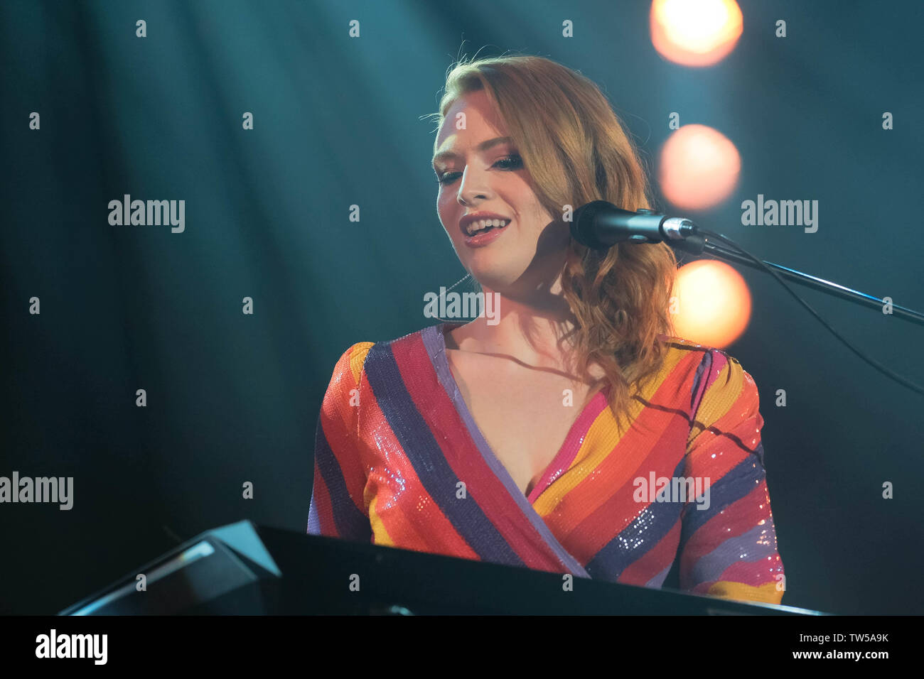 Freya ridings singer hi-res stock photography and images - Alamy