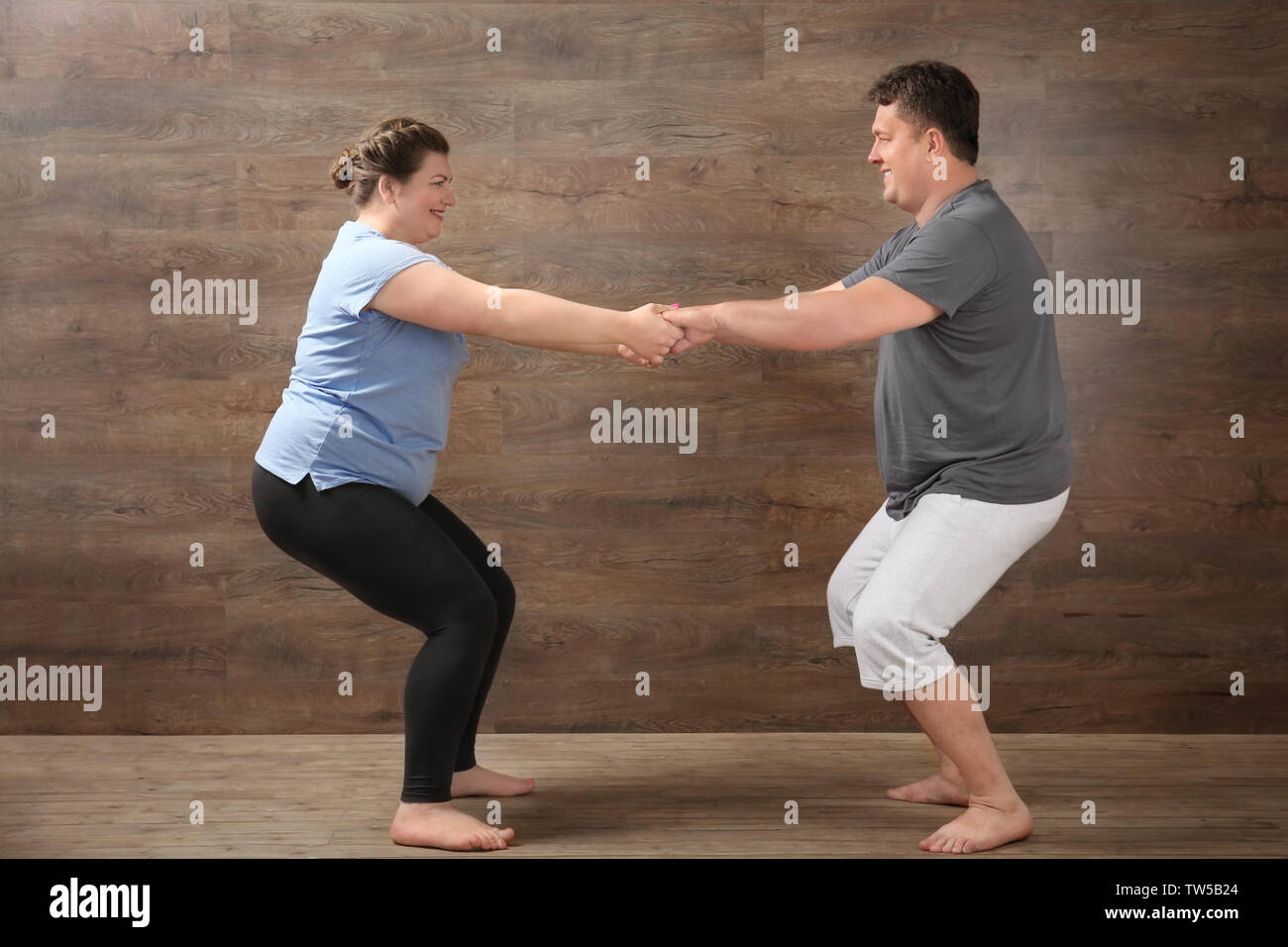 Overweight couple young adult hi-res stock photography and images - Alamy