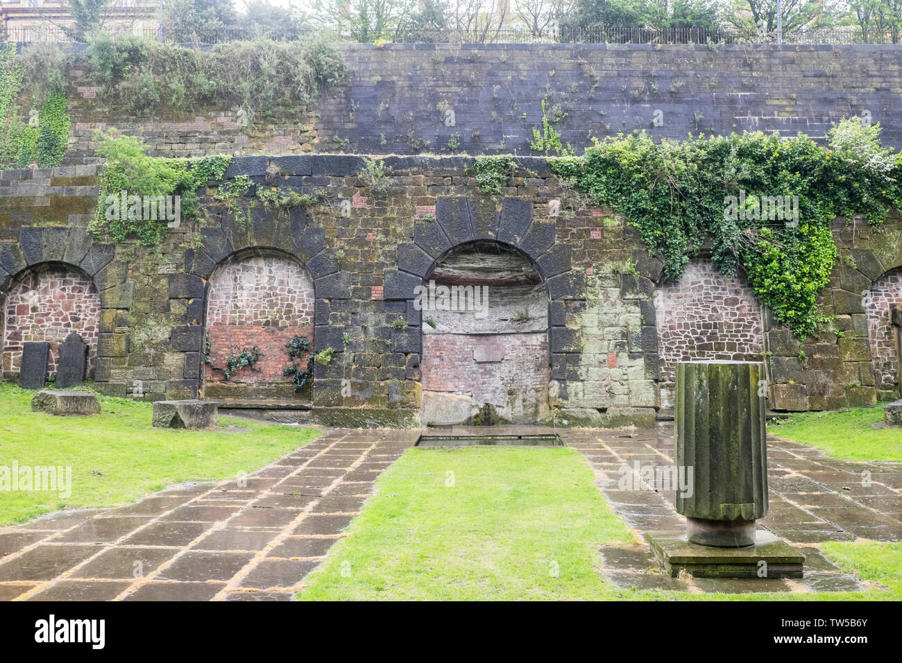 St James Gardens,graveyard,cemetery,gravestones,Anglican Cathedral ...