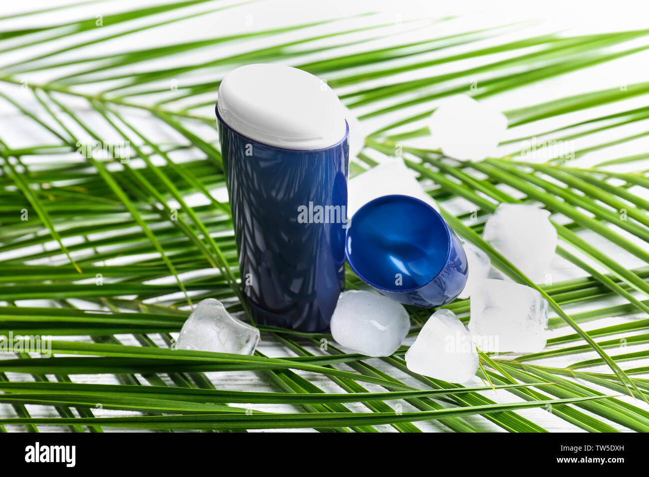 Ice bath man hi-res stock photography and images - Alamy