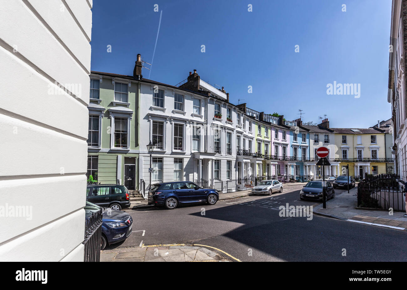 Terrace houses in Chalcot Crescent, London NW1, England, UK Stock Photo ...