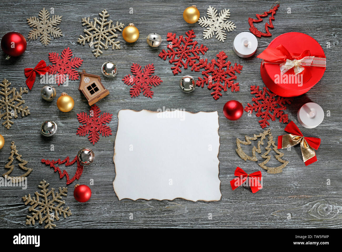 Christmas decorations blank sheet hi-res stock photography and images ...