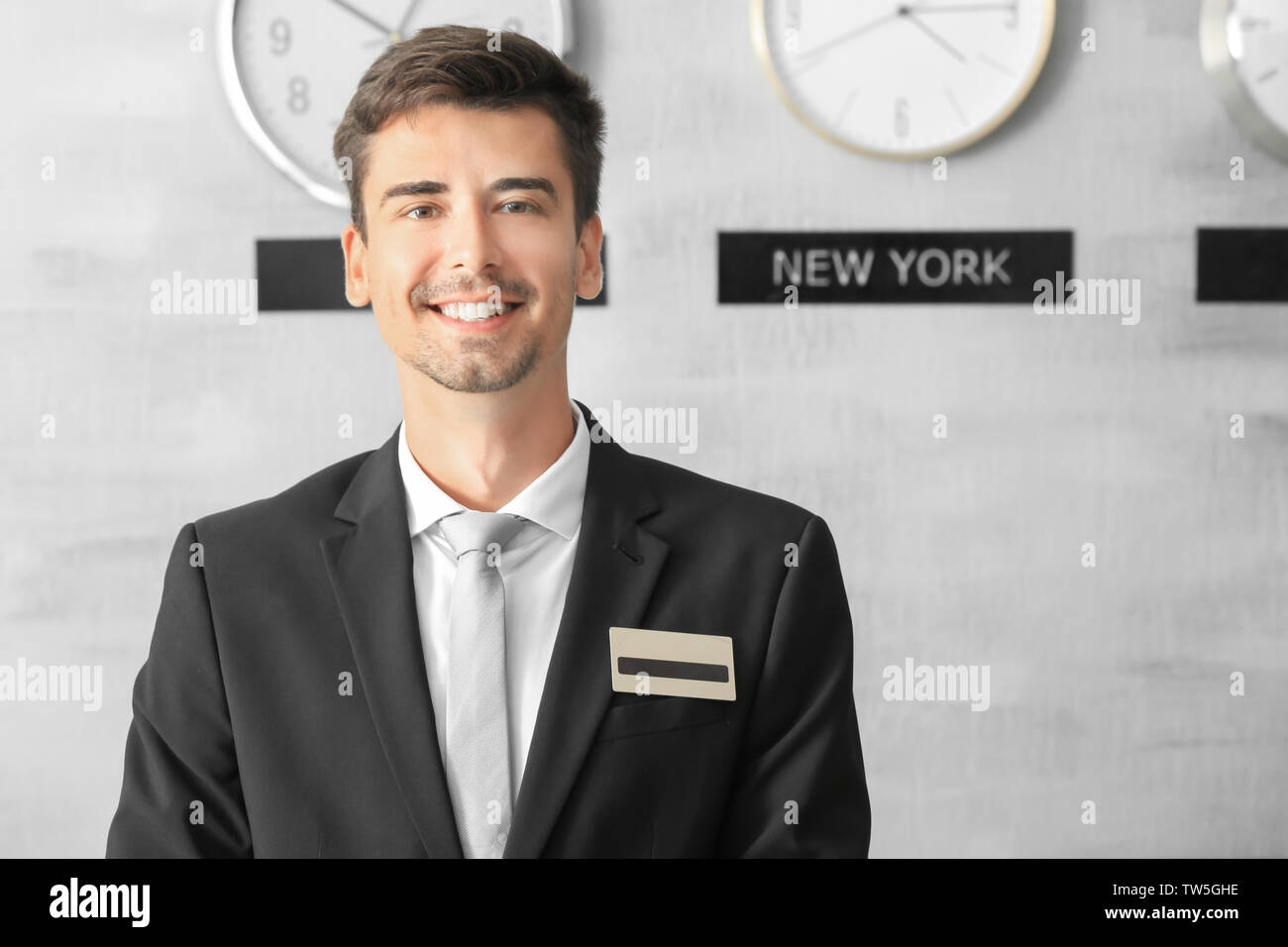Hotel receptionist helpful hi-res stock photography and images - Alamy