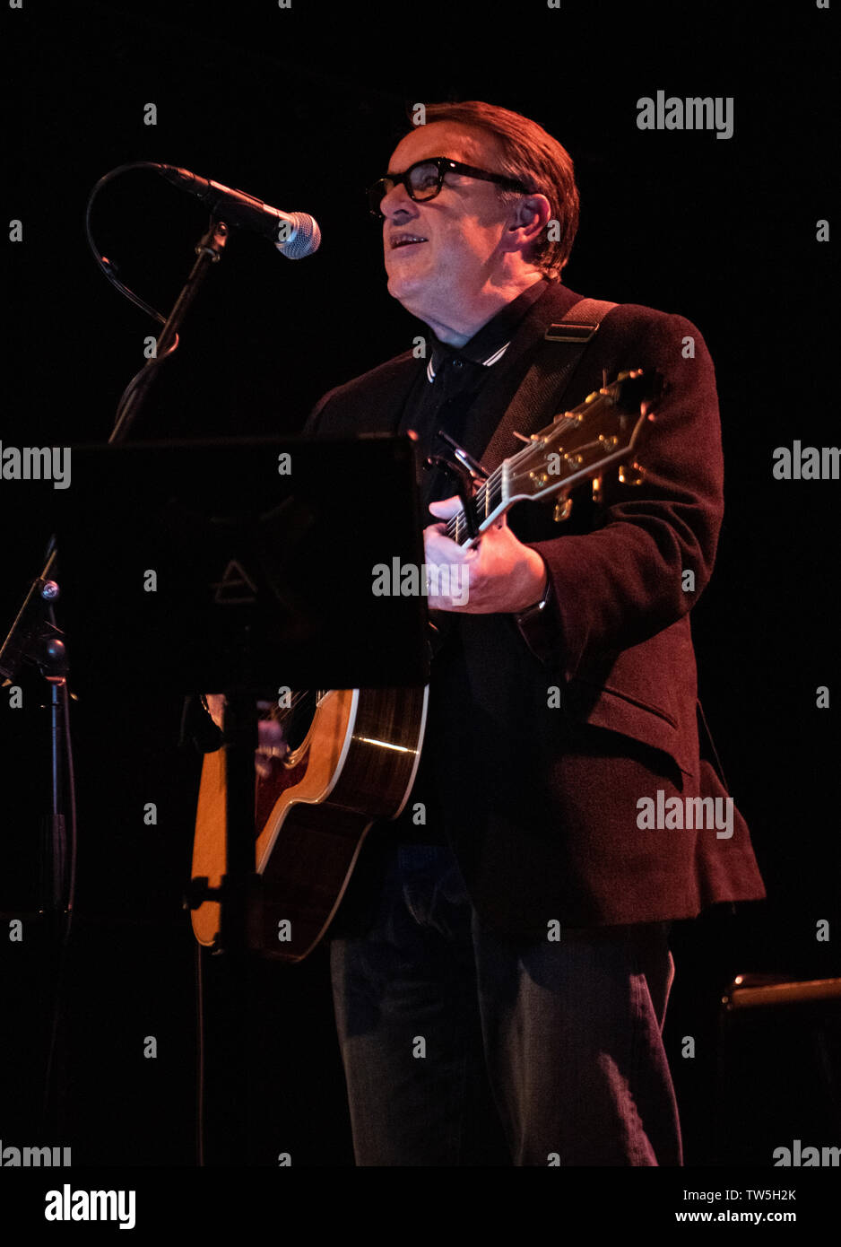 Squeeze band 70s hi-res stock photography and images - Alamy