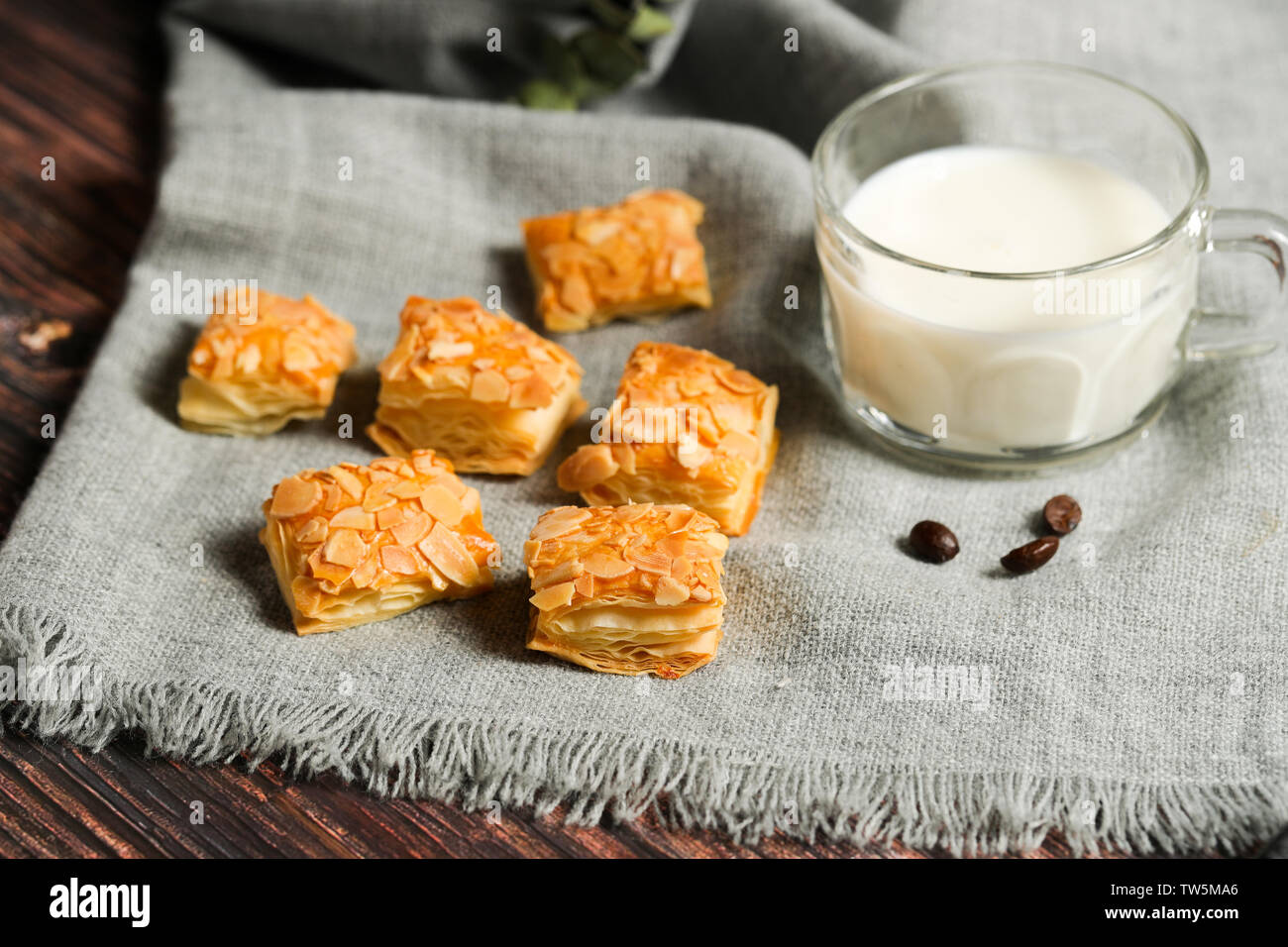 Thousand layer cake hi-res stock photography and images - Alamy