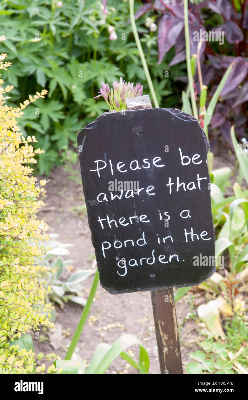 Handwritten signage sign signs hi-res stock photography and images - Alamy