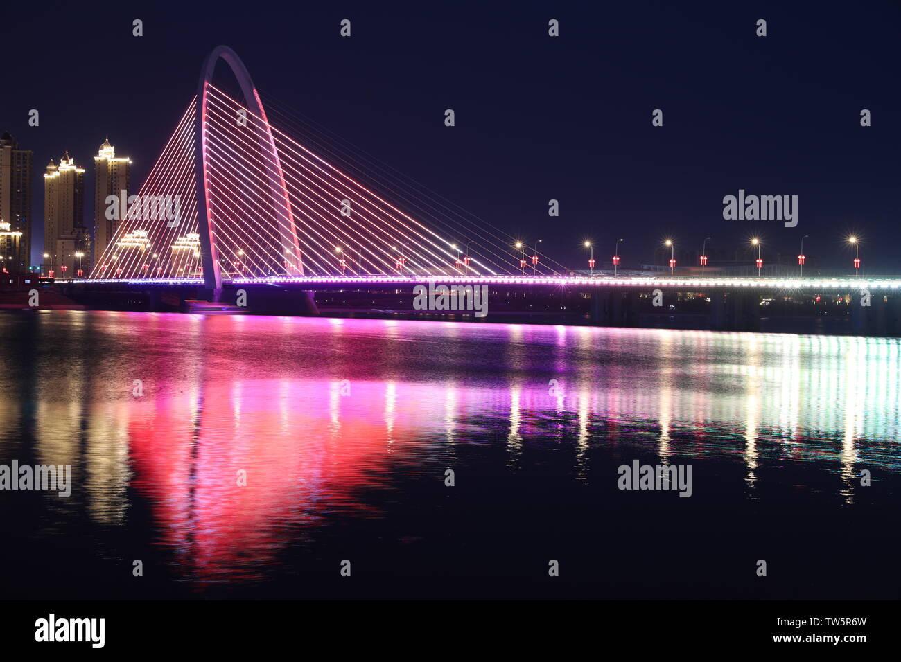Bahe Rainbow Bridge, Xi'an, Shaanxi Stock Photo - Alamy