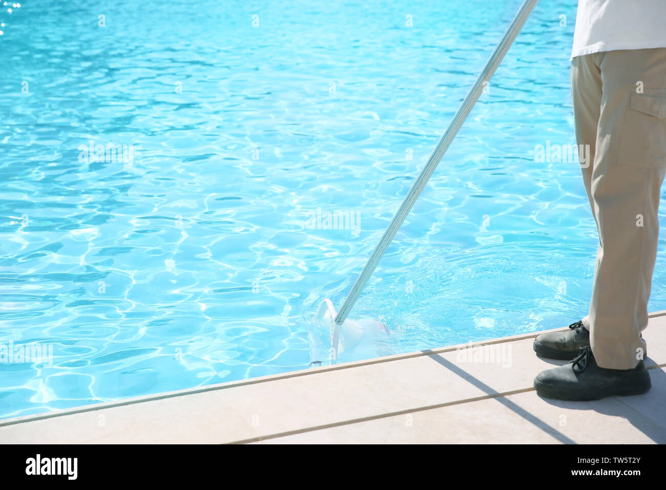 Scoop net hi-res stock photography and images - Alamy