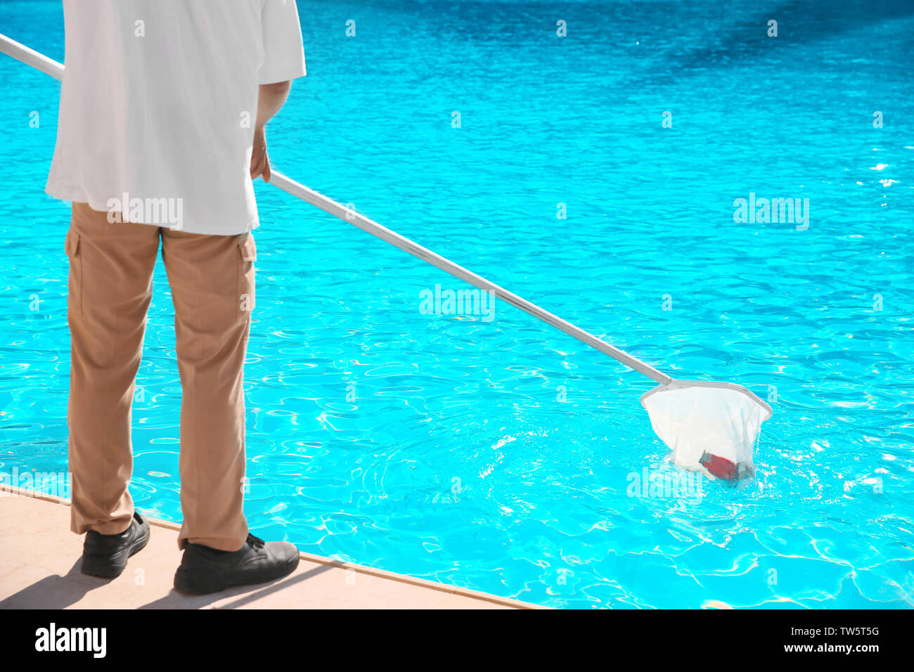 Scoop net hi-res stock photography and images - Alamy