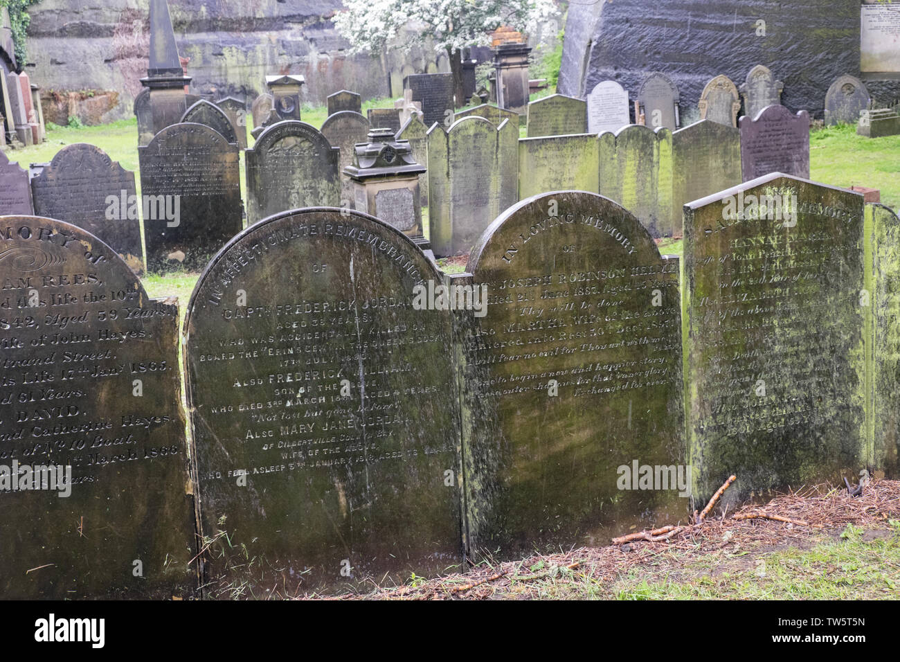 St James Gardens,graveyard,cemetery,gravestones,Anglican Cathedral ...