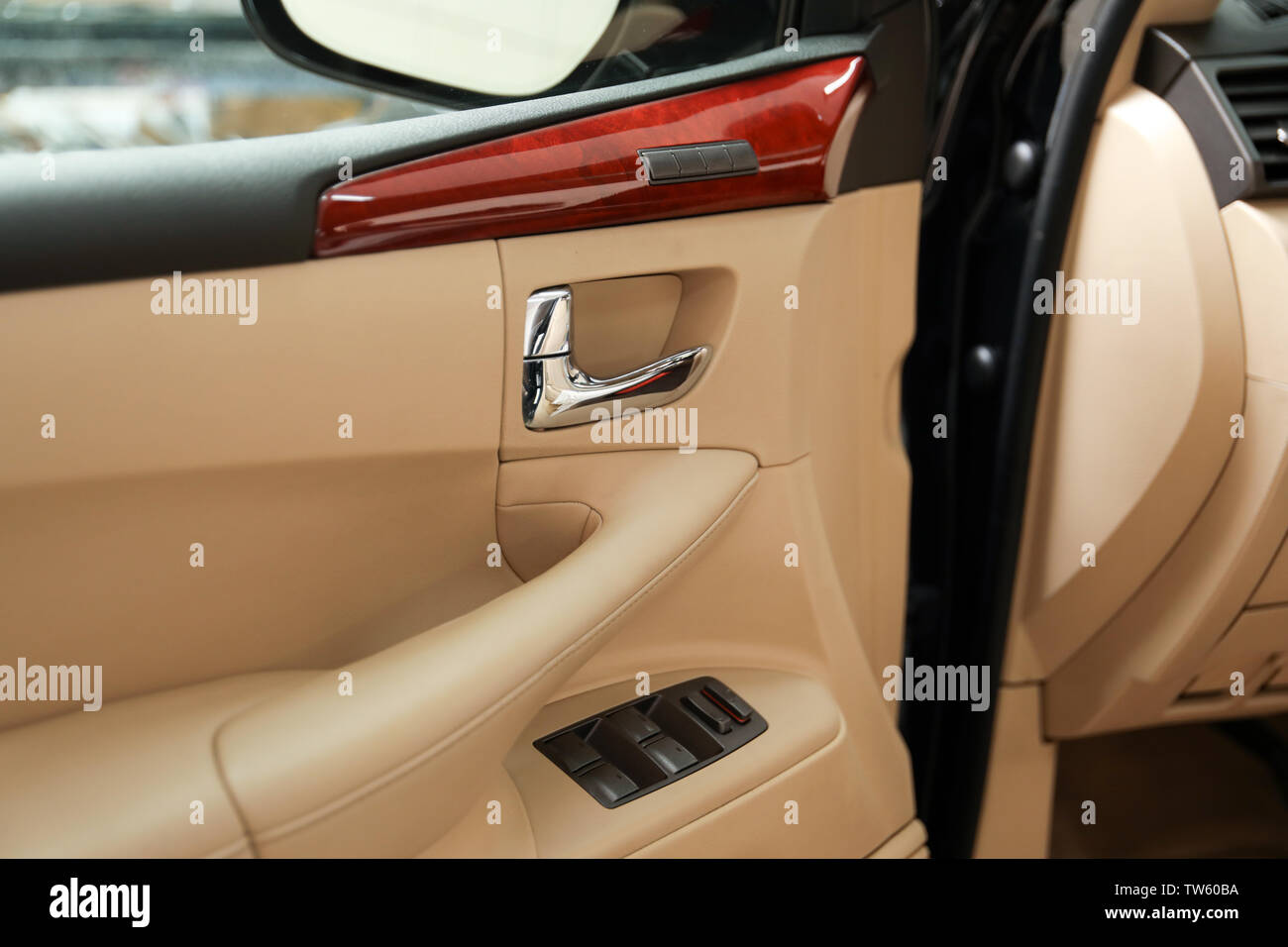 Car door lock mechanism hi-res stock photography and images - Alamy