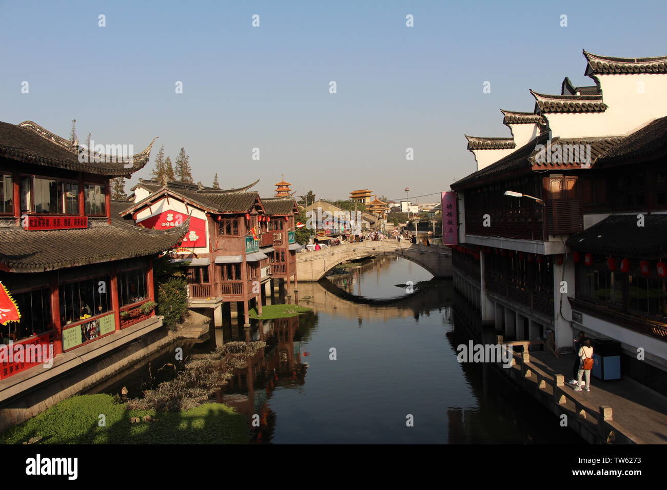 Shanghai Qibao Old Street, looks like an ancient town, very Jiangnan ...