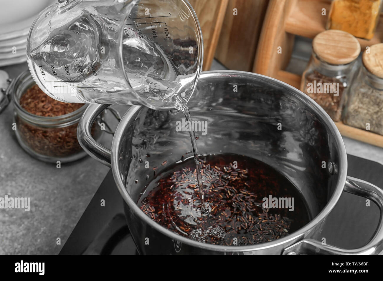 Measuring jug of water hi-res stock photography and images - Alamy