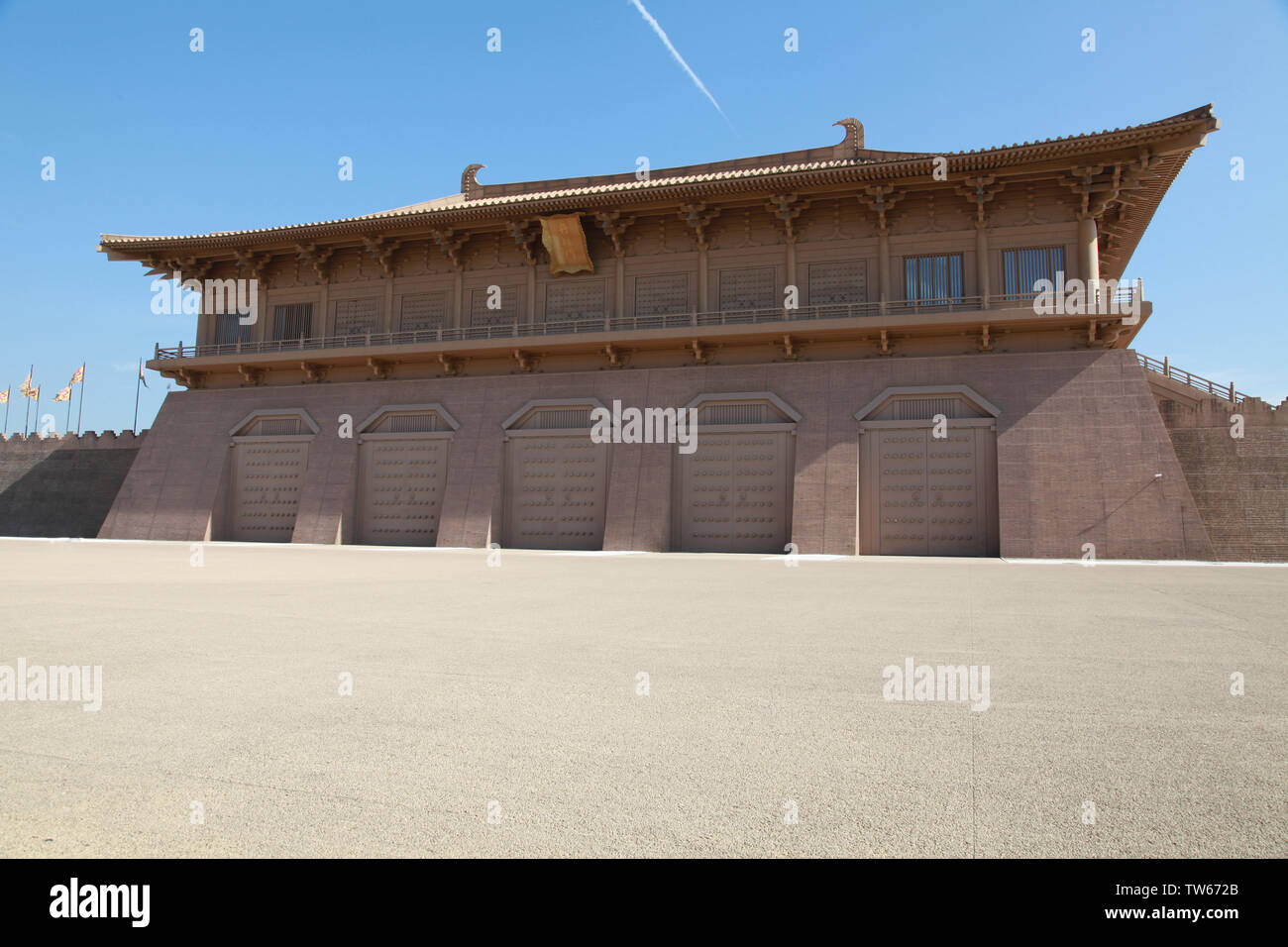 Daming palace national site park hi-res stock photography and images ...