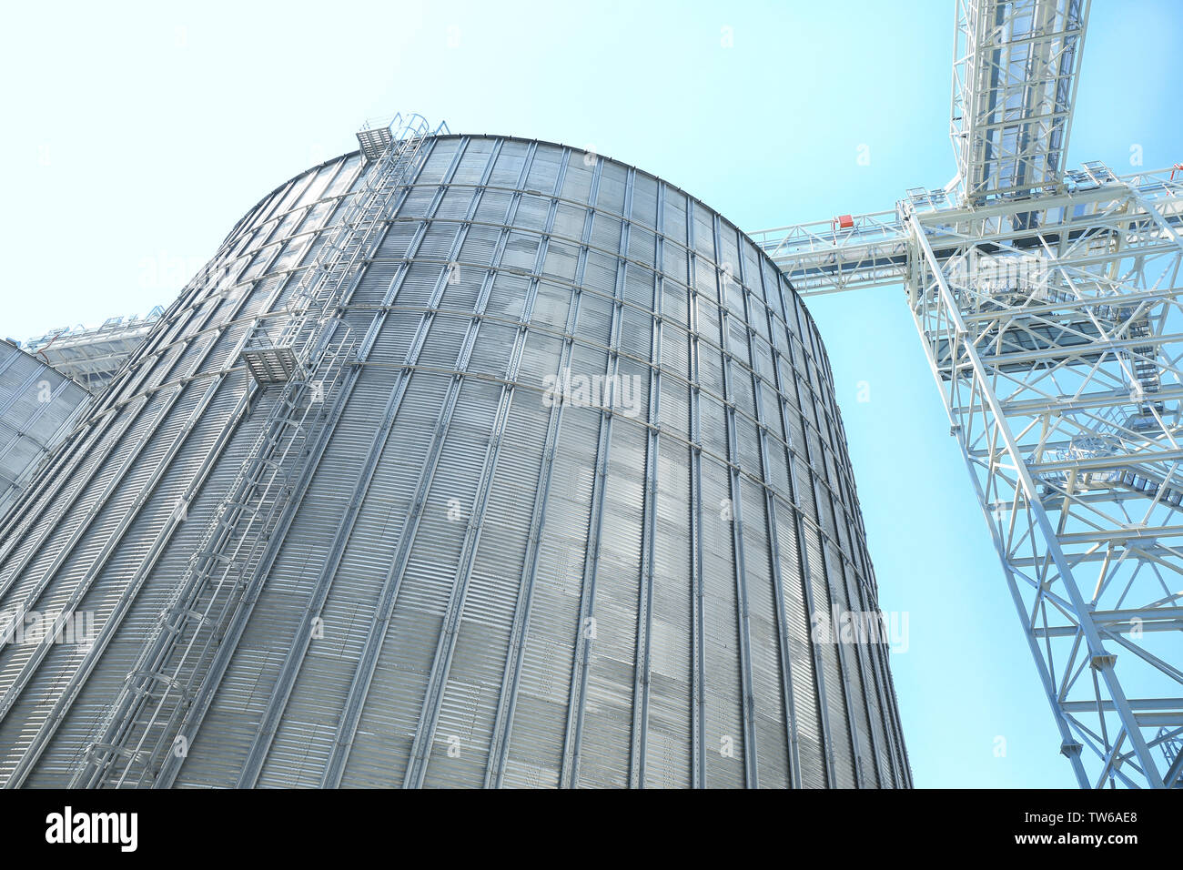 Modern grain elevator Stock Photo - Alamy