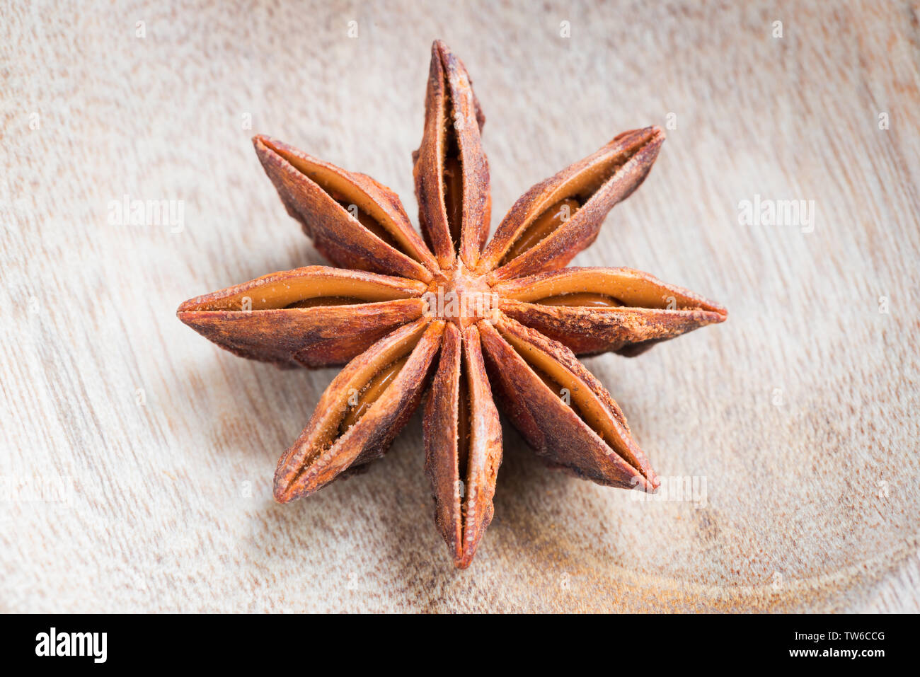 Octagon spice hi-res stock photography and images - Alamy