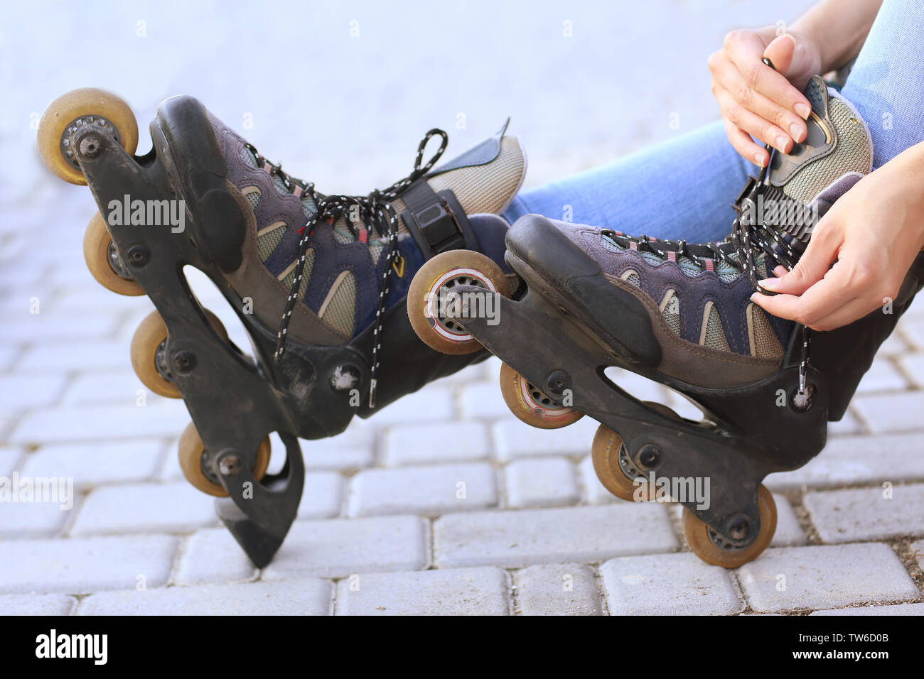 Roller skater legs hi-res stock photography and images - Alamy