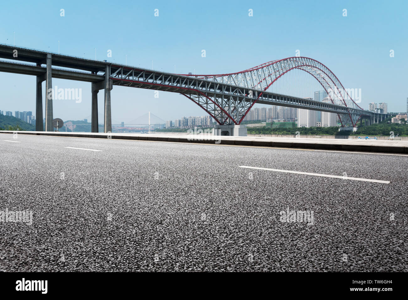 Steel frame building highway hi-res stock photography and images - Alamy