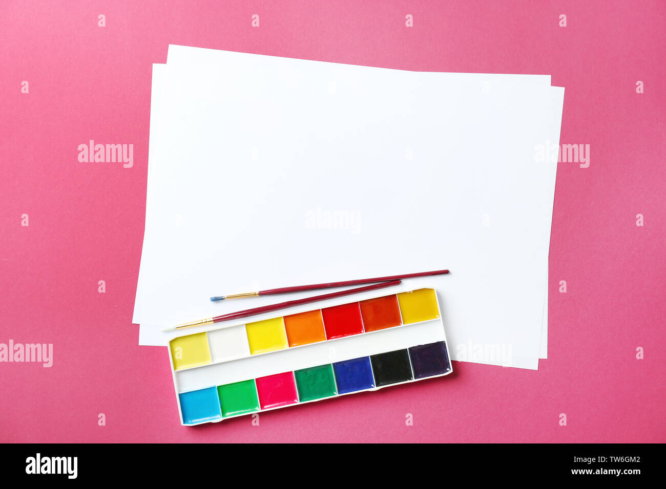 Watercolors blank sheet paper hi-res stock photography and images - Alamy